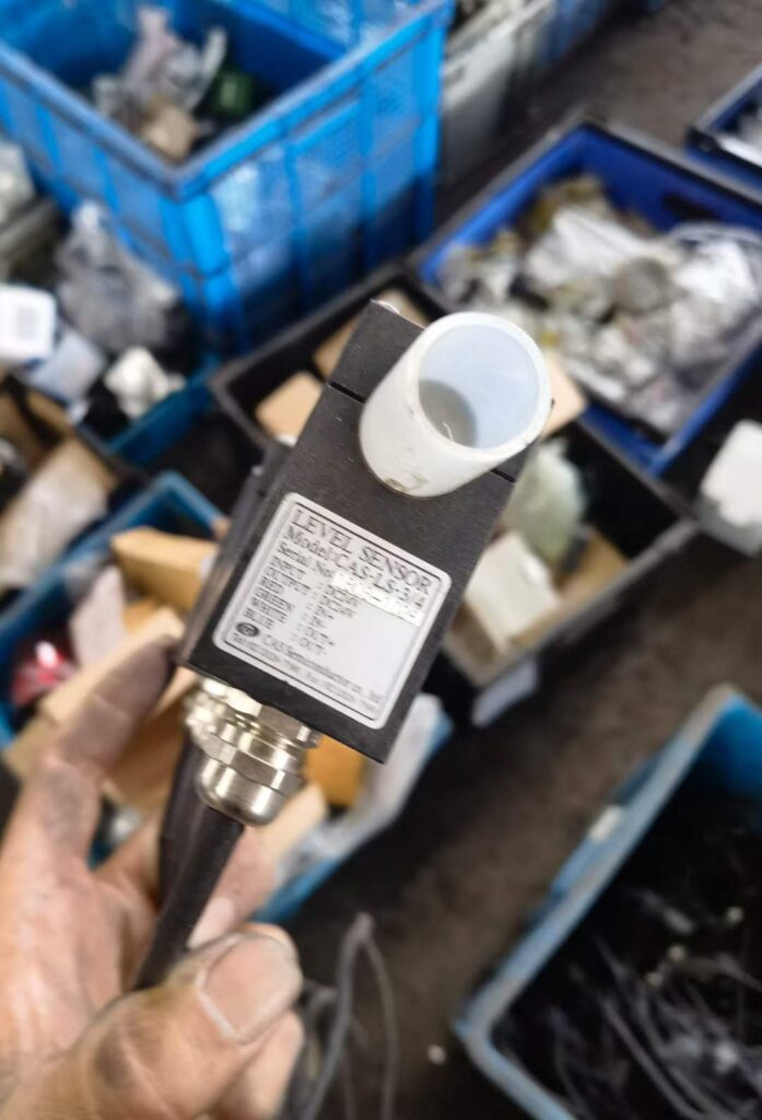 CAS Semiconductor Level Sensor CAS-LS-3/4, Used – Provide Stock Of ...
